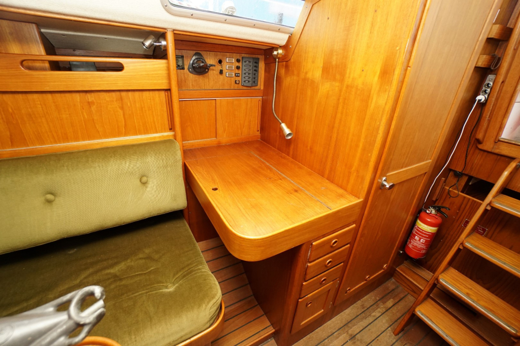 Sirena 38 - White Whale Yachtbrokers