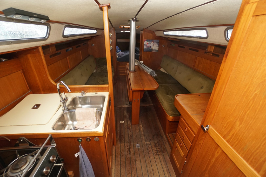 Sirena 38 - White Whale Yachtbrokers
