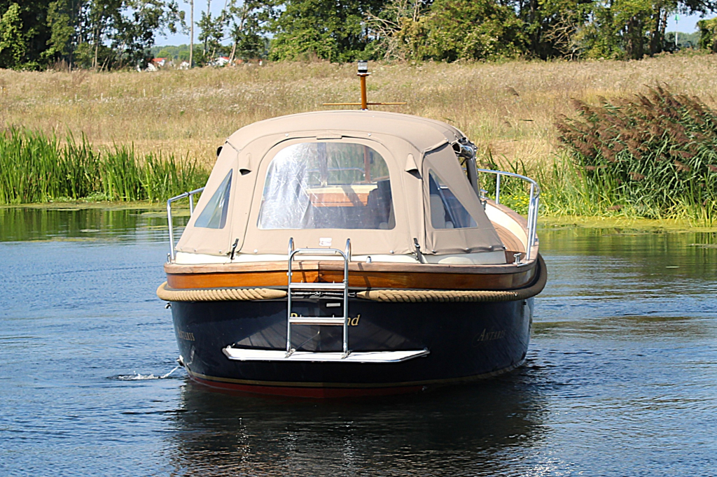 Antaris MK 825 Kotter - White Whale Yachtbrokers