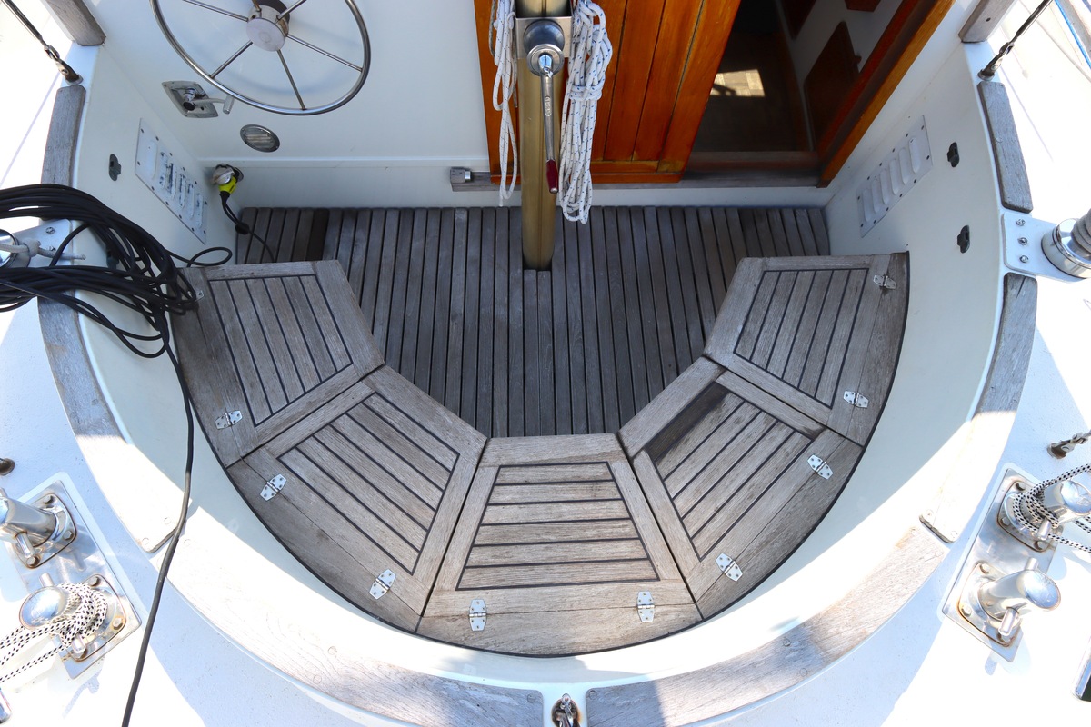 Colvic Watson 34 - 1977 te koop - Schepenkring jachtmakelaars