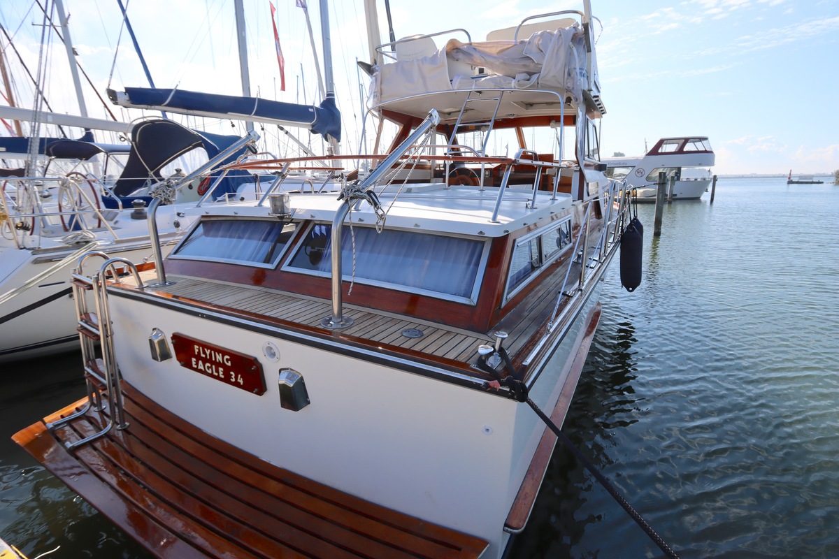 Storebro Adler Royal Cruiser 34 Fly – 1977 zu verkaufen – Yachtmakler ...